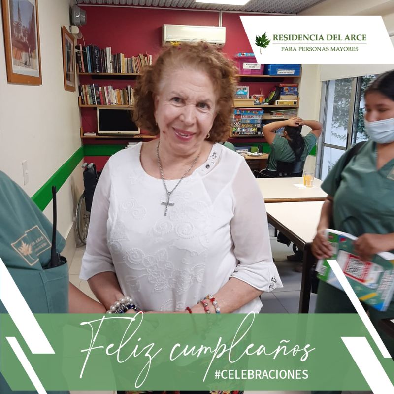 ¡Hoy celebramos el cumple de Marta! - Residencia del Arce